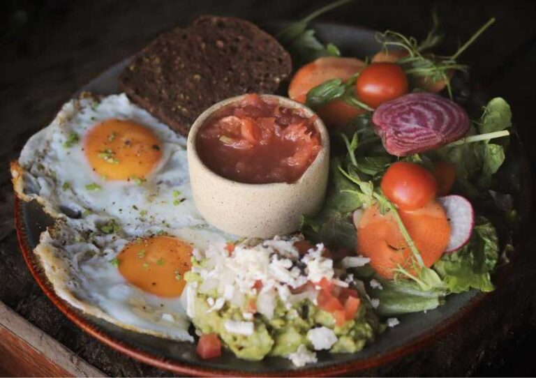 10 Cool Spots for Delicious Breakfasts in Tulum: From Smoothie Bowls to ...